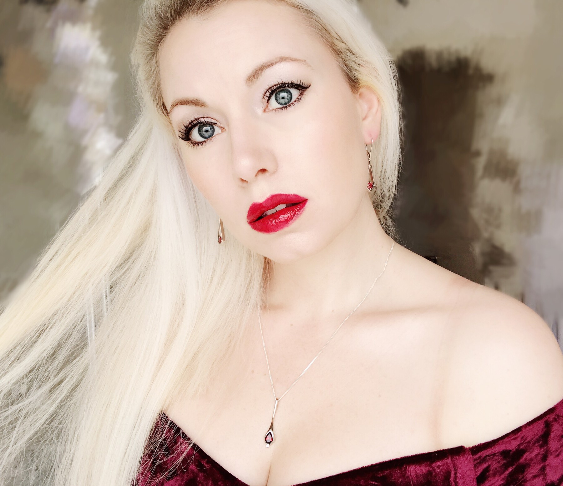 Lady In Red: Beautiful Garnet Jewelry from Juwelo.com – CravenWild