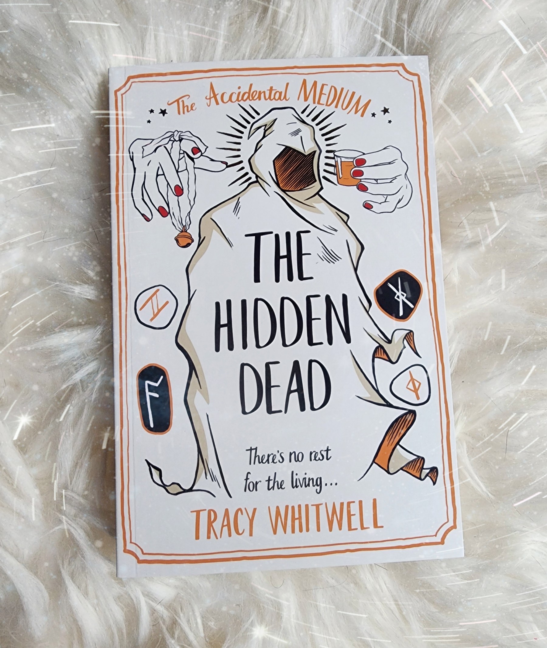 The Hidden Dead (Accidental Medium #4) by Tracy Whitwell – CravenWild